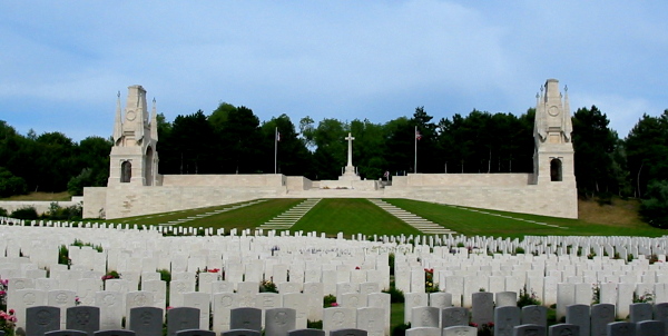 The RCR in The Great War - Etaples Military Cemetery